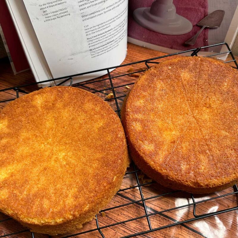 Victoria Sponge Cake - The Fairy Who Bakes